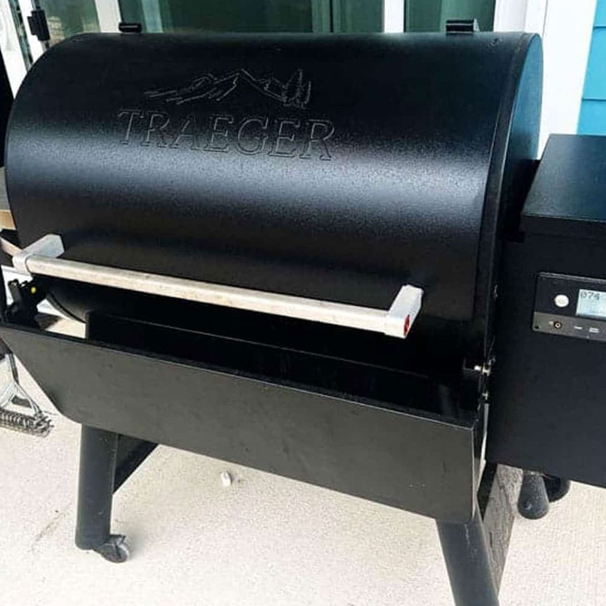 How to Use a Traeger Smoker Grill: The Ultimate Guide | Rooted in Nature