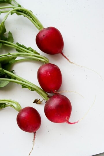 Radish vs Turnip: What’s the Difference? Flavor, Uses & Nutrition ...